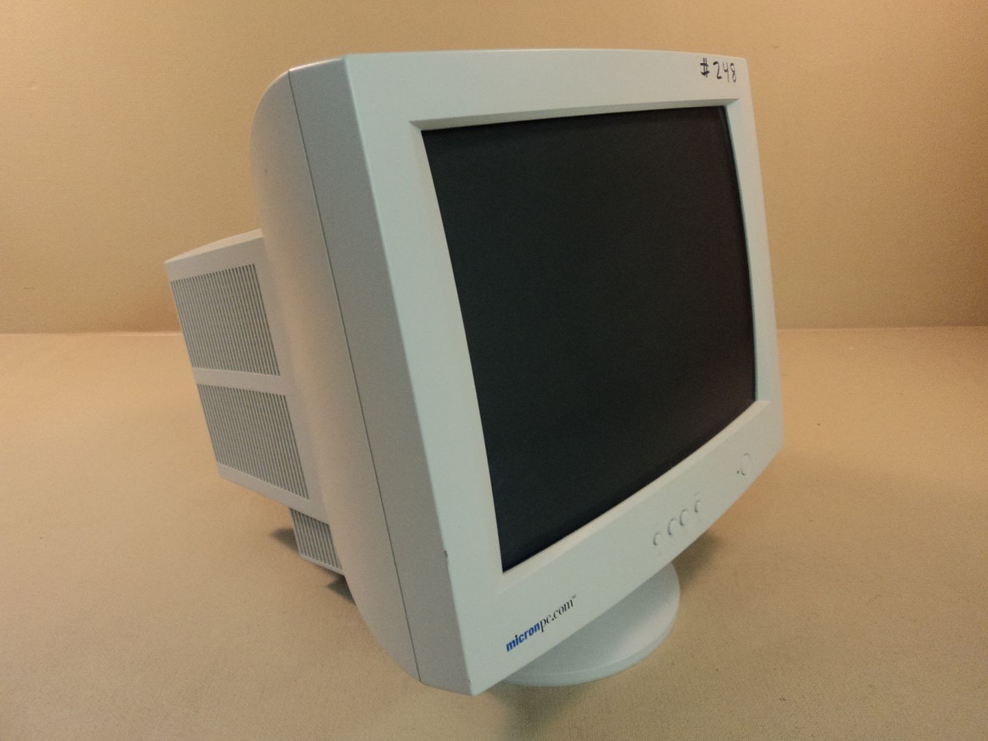 Micron Electronics Display Color CRT Monitor 16 Inch 100-240V Swivel ...