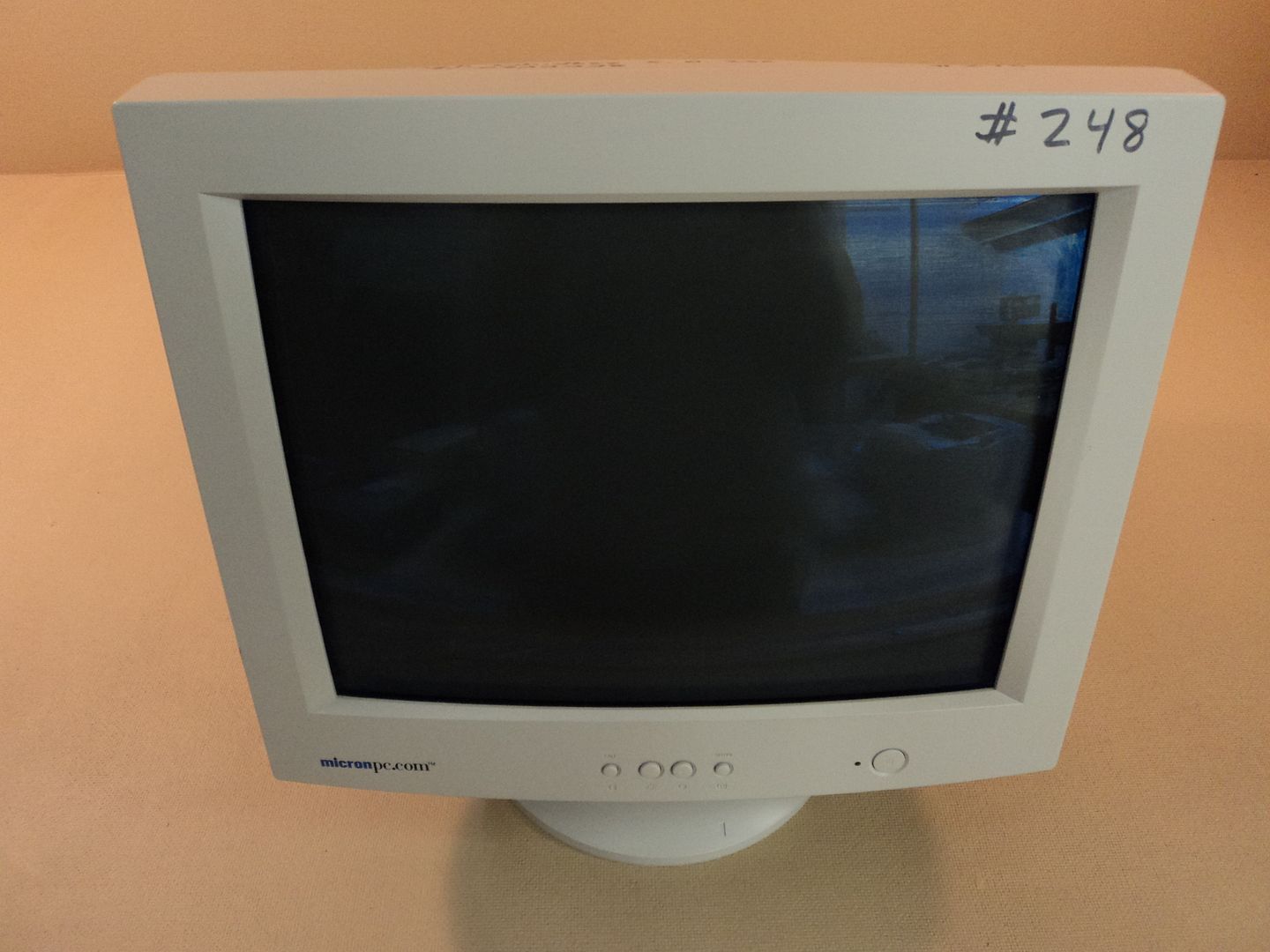 Micron Electronics Display Color CRT Monitor 16 Inch 100-240V Swivel ...