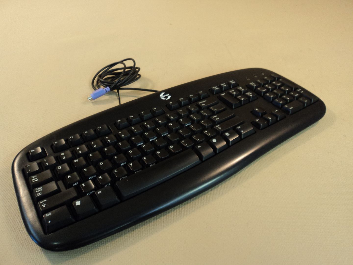 Logitech Deluxe Computer Keyboard PS2 Black Cisnet 867598-0403 Y-SU61 ...